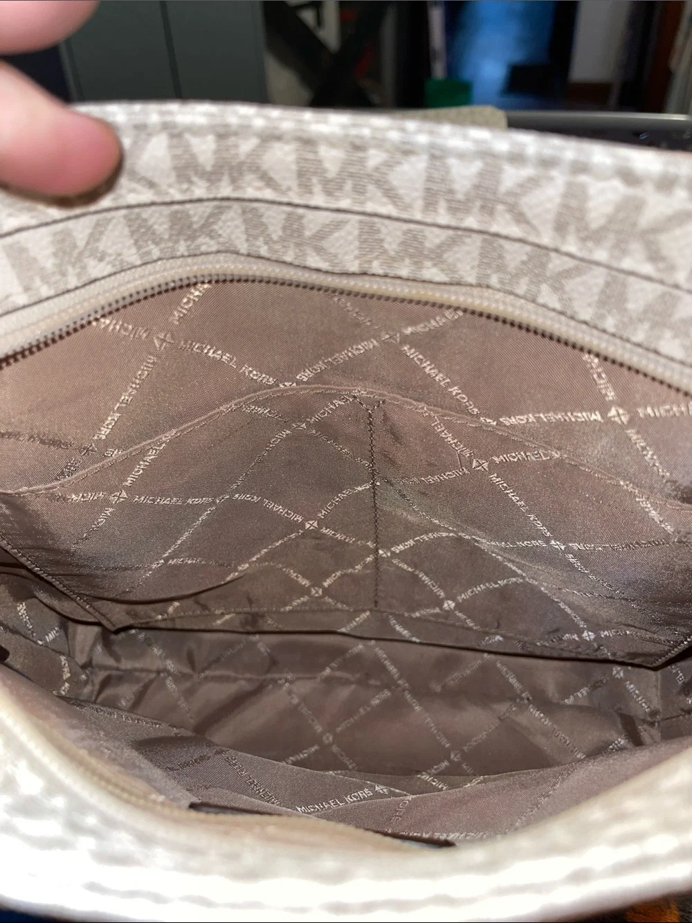 Michael Kors | Bags | Michael Kors Large Jet Set Travel Crossbody Bag ...